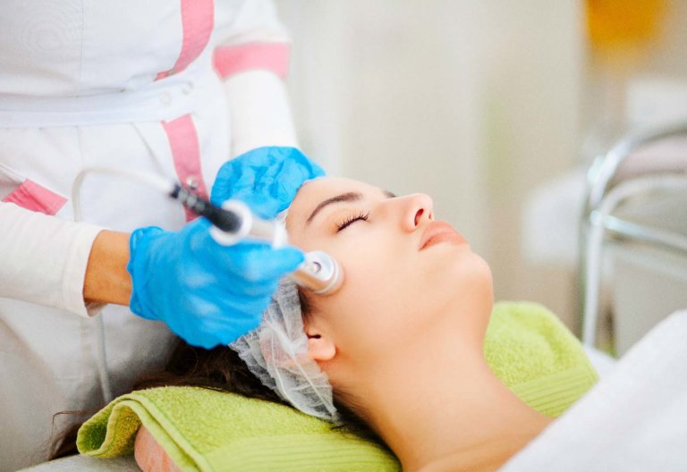 Extraer Comedones Cerrados Evitando Marcas | hedonai